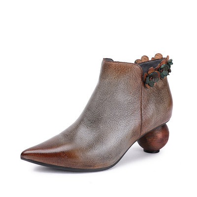 S164 Factory autumn and winter new leather short boots fashion fashion single shoes pointed retro literary flowers women