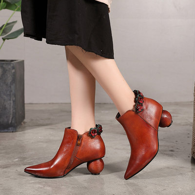 S164 Factory autumn and winter new leather short boots fashion fashion single shoes pointed retro literary flowers women