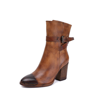 S196 2020 autumn and winter new pointed high heel retro weathered textured leather boots ethnic style women's shoes fact
