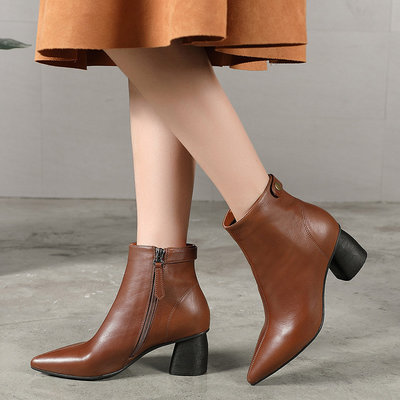 S223 Pure color pointed toe ladies elegant leather handmade short boots fashion all-match leather autumn and winter boot