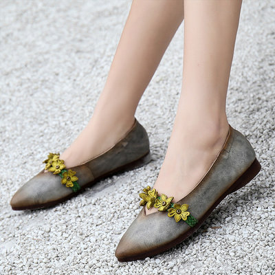 S274 2020 Fashion All-Match Spring New Women'S Shoes Literary Flowers Flat-Bottomed Handmade Pointed Leather Shoes