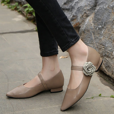 S297 2020 Pointed Toe Leather Shoes Handmade Flower Wedge Sandals Temperament Retro Spring And Summer Women'S Shoes