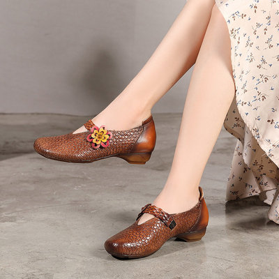 S300 Factory Autumn And Winter New Handmade Leather Round Toe Shoes, Retro Literature And Art Ethnic Style Velcro Women'