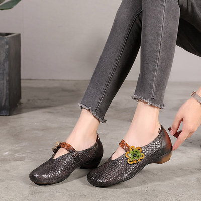 S300 Factory Autumn And Winter New Handmade Leather Round Toe Shoes, Retro Literature And Art Ethnic Style Velcro Women'