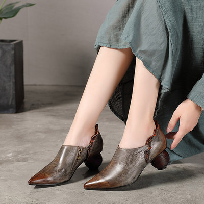 S345 New Pointed Fashion All-Match High Heels Handmade Ethnic Style Retro Leather Women'S Shoes Manufacturers