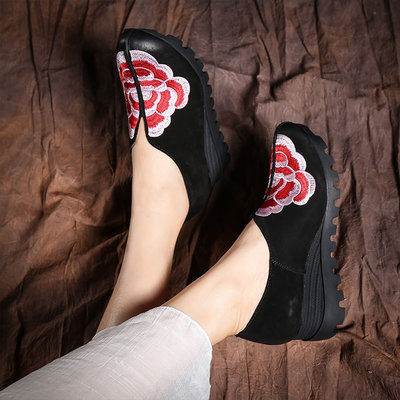 S349 Factory Direct Sale Autumn Women'S Shoes New Leather Retro Embroidered Shoes Women Thick-Soled Thick Heel Single Sh