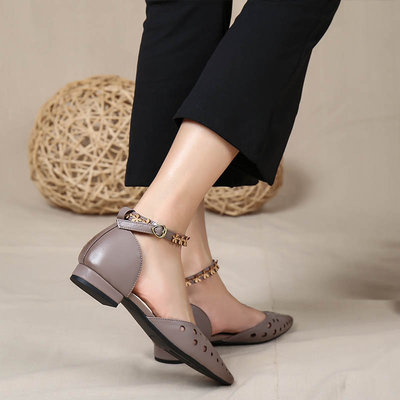S378 Sandals Women 2020 New Hole Shoes Hollow, Breathable And Cool One-Word Flower Shoe Buckle Pointed Sandals