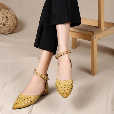 S378 Sandals Women 2020 New Hole Shoes Hollow, Breathable And Cool One-Word Flower Shoe Buckle Pointed Sandals