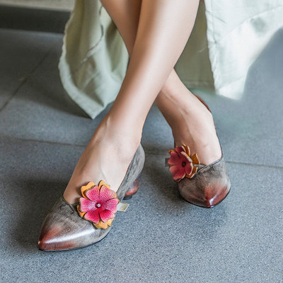 S381 Spring New Flowers Handmade Leather Single Shoes Pointed Toe Retro Thick High Heel Women'S Shoes Wholesale