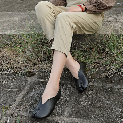 S463 New Chic Horseshoe Foot Shoes All-Match All-Match Retro Simple Low Heel Shallow Mouth Shoes Wholesale