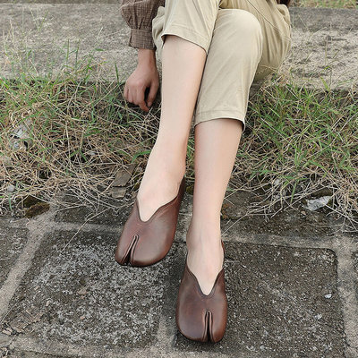 S463 New Chic Horseshoe Foot Shoes All-Match All-Match Retro Simple Low Heel Shallow Mouth Shoes Wholesale