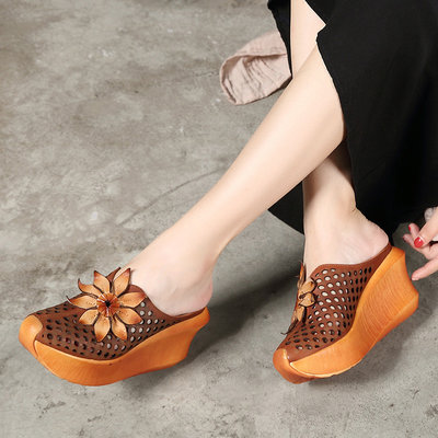S473 New Ethnic Style Flower Hollow Wedge Female Sandals Retro Platform Platform Shoes Manufacturers