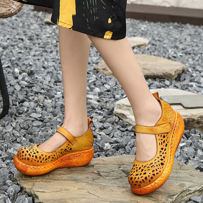 S492 Retro Ethnic Style Thick-Soled Sandals With Velcro Hollow Leather Handmade High-Heeled Women'S Shoes Wholesale Proc