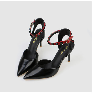 ZM039 289-9 High Heel Ladies Sandals 2020 Summer New Pointed Sexy Rivet Fashion Simple Women'S Shoes