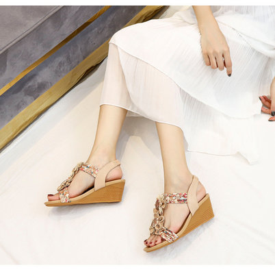 BS036 Sandals Women2020 Summer New Sandals Casual Fashion Word Belt Mid-Slope Heel Sandals Female Mother Shoes