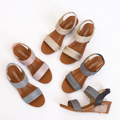 BS043 Sandals Women2020 Summer New Sandals Casual Fashion Word Belt Mid-Slope Heel Sandals Female Mother Shoes