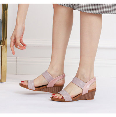 BS043 Sandals Women2020 Summer New Sandals Casual Fashion Word Belt Mid-Slope Heel Sandals Female Mother Shoes