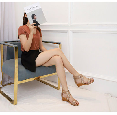 BS050 Summer Slope Heel Sandals New Rhinestone Fairy Style Fashion Comfortable Thick-Soled Waterproof Platform Roman Wom