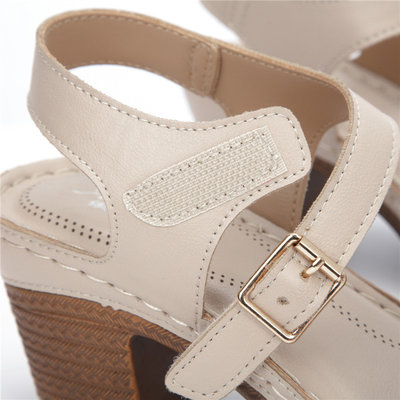 BS066 2021 New Metal Buckle Car Line High Heel Buckle Thick Heel Comfortable Large Size Female Sandals Sandals