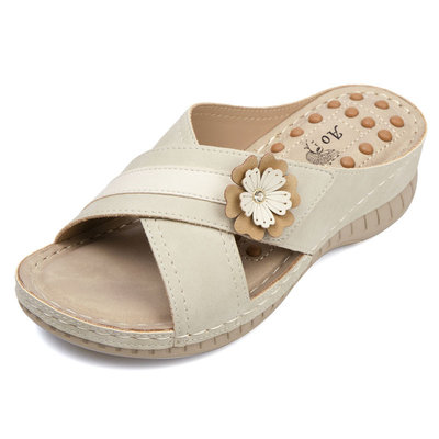 BS071 Amazon New Style European And American Slippers Women Casual Slope Heel Massage Flower Sandals Beach Vacation Wome