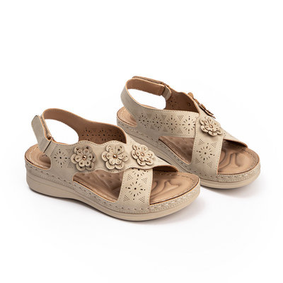 BS078 2021 New Style Sandals Women'S Summer Flowers Casual Hollow Large Size Female Sandals Beach Women'S Shoes PU Slipp