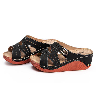 BS080 Slipper Amazon 2021 Outer Wear Slippers Female Thick Bottom Breathable Hollow Beach Southeast Asian Female Sandals