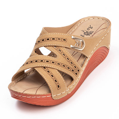 BS080 Slipper Amazon 2021 Outer Wear Slippers Female Thick Bottom Breathable Hollow Beach Southeast Asian Female Sandals
