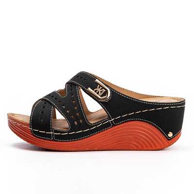 BS080 Slipper Amazon 2021 Outer Wear Slippers Female Thick Bottom Breathable Hollow Beach Southeast Asian Female Sandals