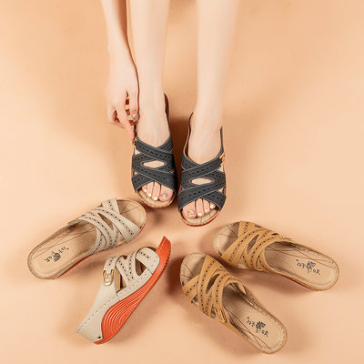 BS080 Slipper Amazon 2021 Outer Wear Slippers Female Thick Bottom Breathable Hollow Beach Southeast Asian Female Sandals