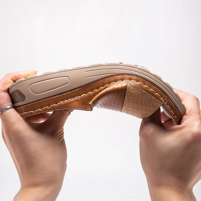 BS083 Amazon Hot Style 2021 European And American Slippers Female Car Line Non-Slip Lightweight Slope With Thick Bottom