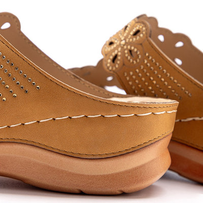 BS084 Factory Direct Supply Amazon Sandals Women'S 2020 Fall Hollow Casual Slope Heel Outer Slippers