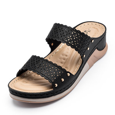 BS088 female slippers 2020 Amazon slippers women hollow rivets wear sandals women's shoes