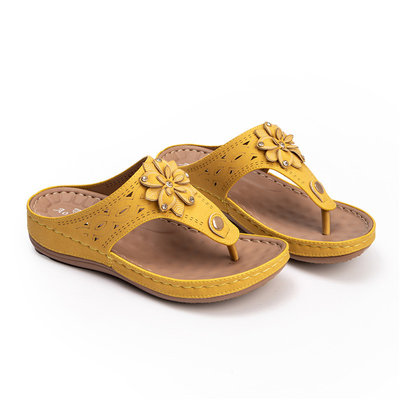 BS090 Slipper Outer Wear Slippers Female Flip Flops Flower Hollow Beach Amazon Flip Flops Female Sandals