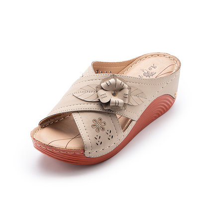 BS092 Summer 2021 New Style Sandals Women'S Retro Wedge Heel Car Stitching Mother Shoes Plus Size Women'S Slippers Sanda