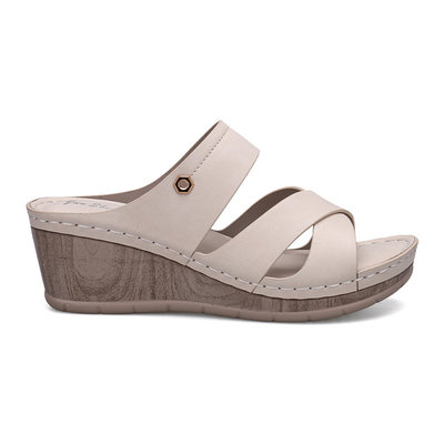 BS100 OEM2021 New European And American Slippers Female Slope Heel Casual And Comfortable Mother Sandal Girl One-Piece D