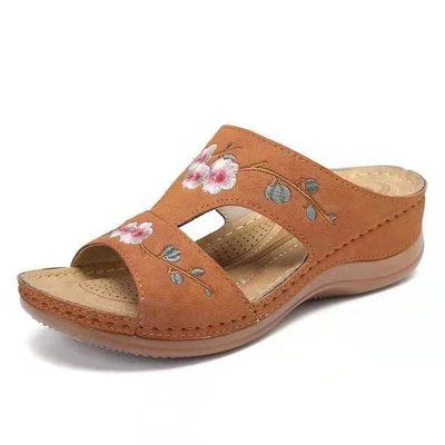 BS141 Summer New Amazon Women'S Shoes Hollow Flower Embroidered Sandals Slope Heel Large Size Women'S Slipper Sandals Ch