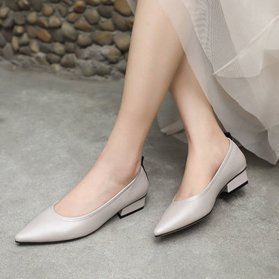 HZM007 Pointed Temperament Baotou Women'S Shoes Summer Daily Commuting Temperament Sweet Shallow Mouth Single Shoes Leat