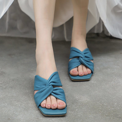 HZM021 Slippers Female Summer New Style Square Head Folds Personality All-Match Net Red Sandals And Slippers Outer Wear