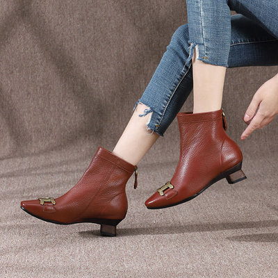 HZM029 Embroidered Retro Women'S Boots Autumn And Winter New Style Leather Women'S Shoes Pointed Toe Temperament Mid-Hee