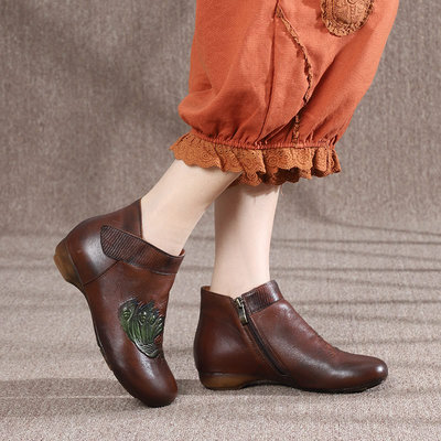 HZM033 Original Folk Style Retro Women'S Boots Autumn And Winter New Style Peacock Embossed Retro Women'S Shoes, Top Lay