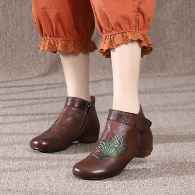HZM035 Retro Embroidery Women'S Short Boots Autumn And Winter New Style Leather Retro Personality Women'S Shoes Soft Sol