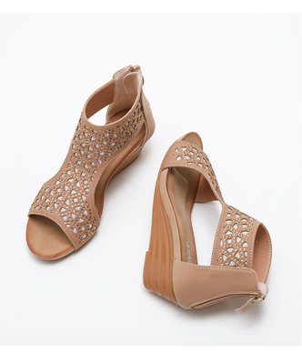 BS164 Sandals Female Pressure Drill New Summer European And American Thick-Soled Fashion Fairy Style Roman Shoes Ladies