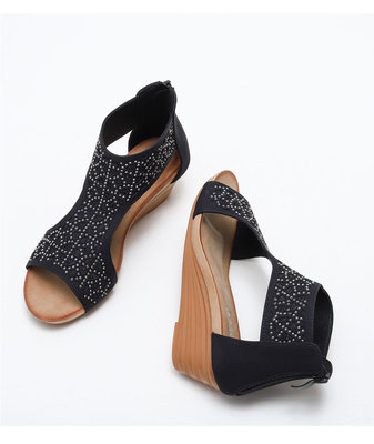 BS164 Sandals Female Pressure Drill New Summer European And American Thick-Soled Fashion Fairy Style Roman Shoes Ladies
