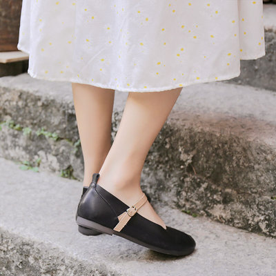 HZM043 Single Shoes Women'S Spring New Thick Heel Pointed Literary Single Shoes Retro Soft Leather Mules Leather Shoes W
