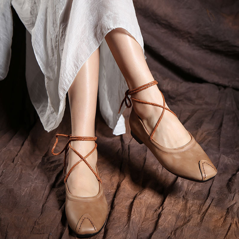 S112 Women's shoes autumn money Hui ethnic beauty cross lace women's shoes 2020 autumn new leather temperament single sh
