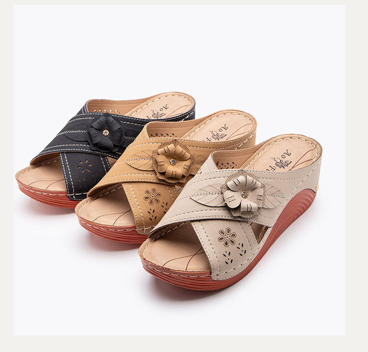 BS092 Summer 2021 New Style Sandals Women'S Retro Wedge Heel Car Stitching Mother Shoes Plus Size Women'S Slippers Sanda