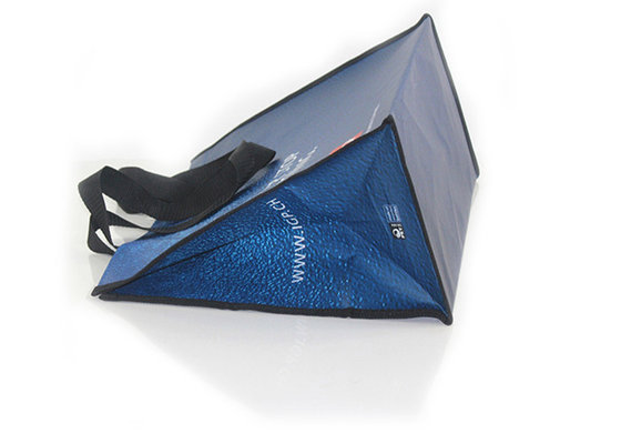 Non Woven Laminated Tote Bags RPET Bag With PE Board Modern Concise Design