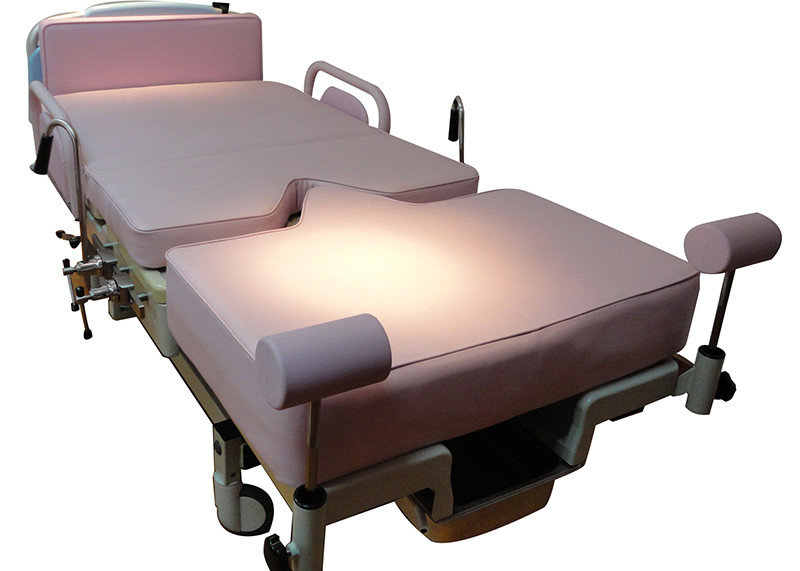 CPR Function Obstetric Delivery Bed , Maternity Delivery Bed With Mattress