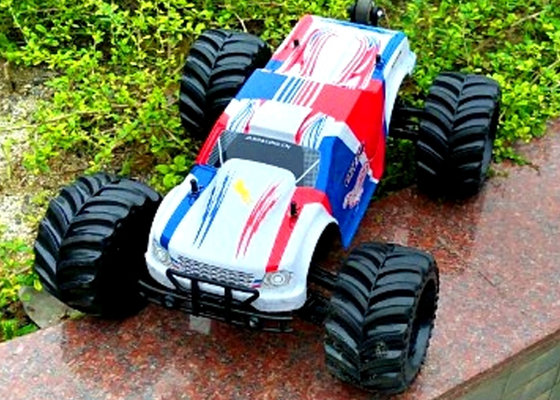 4WD Off Road Electric RC Car / RTR RC Brushless Buggy On Road , Battery Power Supply