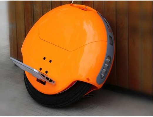 Battery Operated Energy Saving Hand Free Single Wheel Electric Scooter With Bluetooth Music